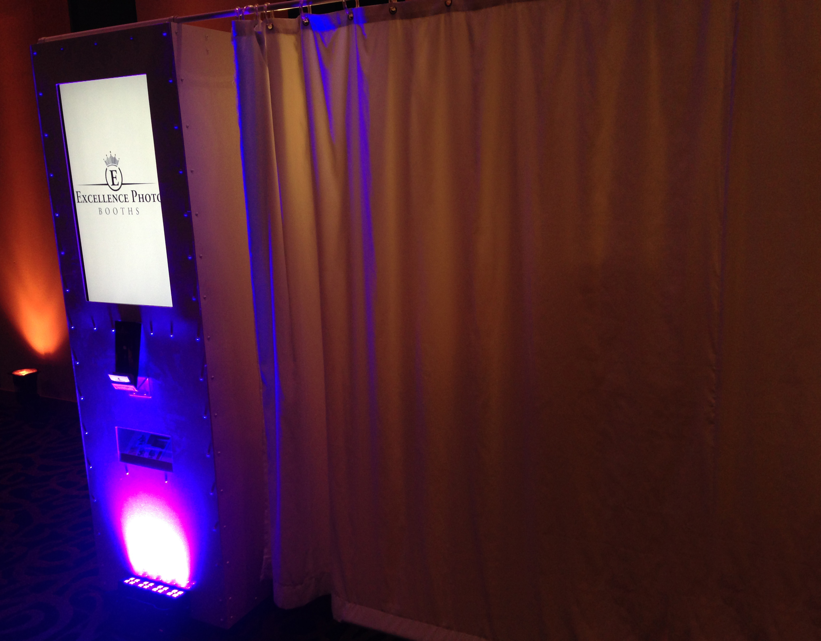 Tulsa Prom Photo Booth – Excellence Photo Booth