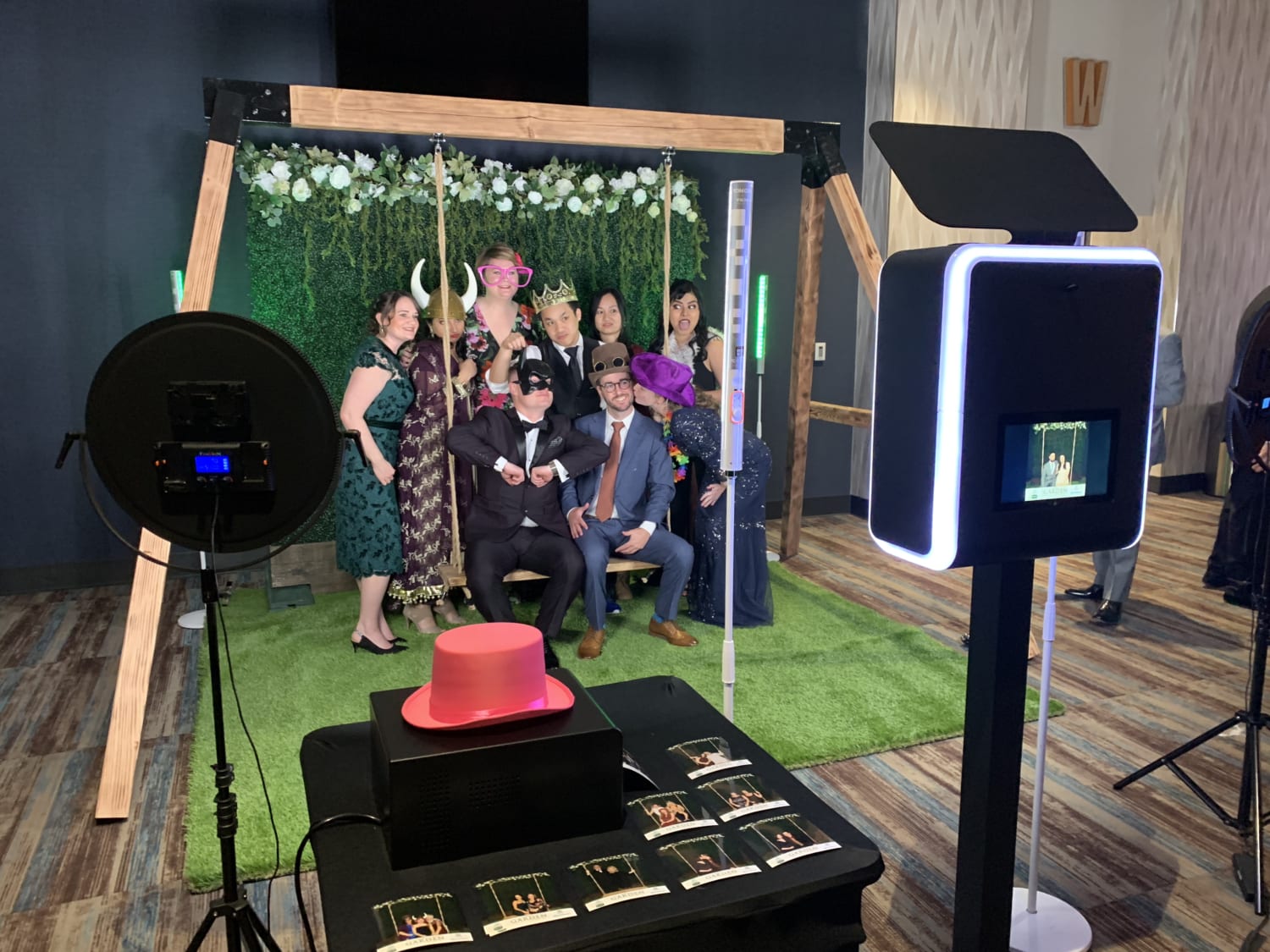 Rope Swing – Excellence Photo Booth